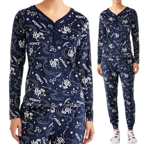 Warner Bros. | Intimates & Sleepwear | Harry Potter Leviosa Fleece ...